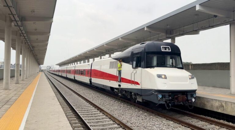 Lagos Red Line Train Service to Transport Over 100,000 Passengers Daily – The Lagos Magazine